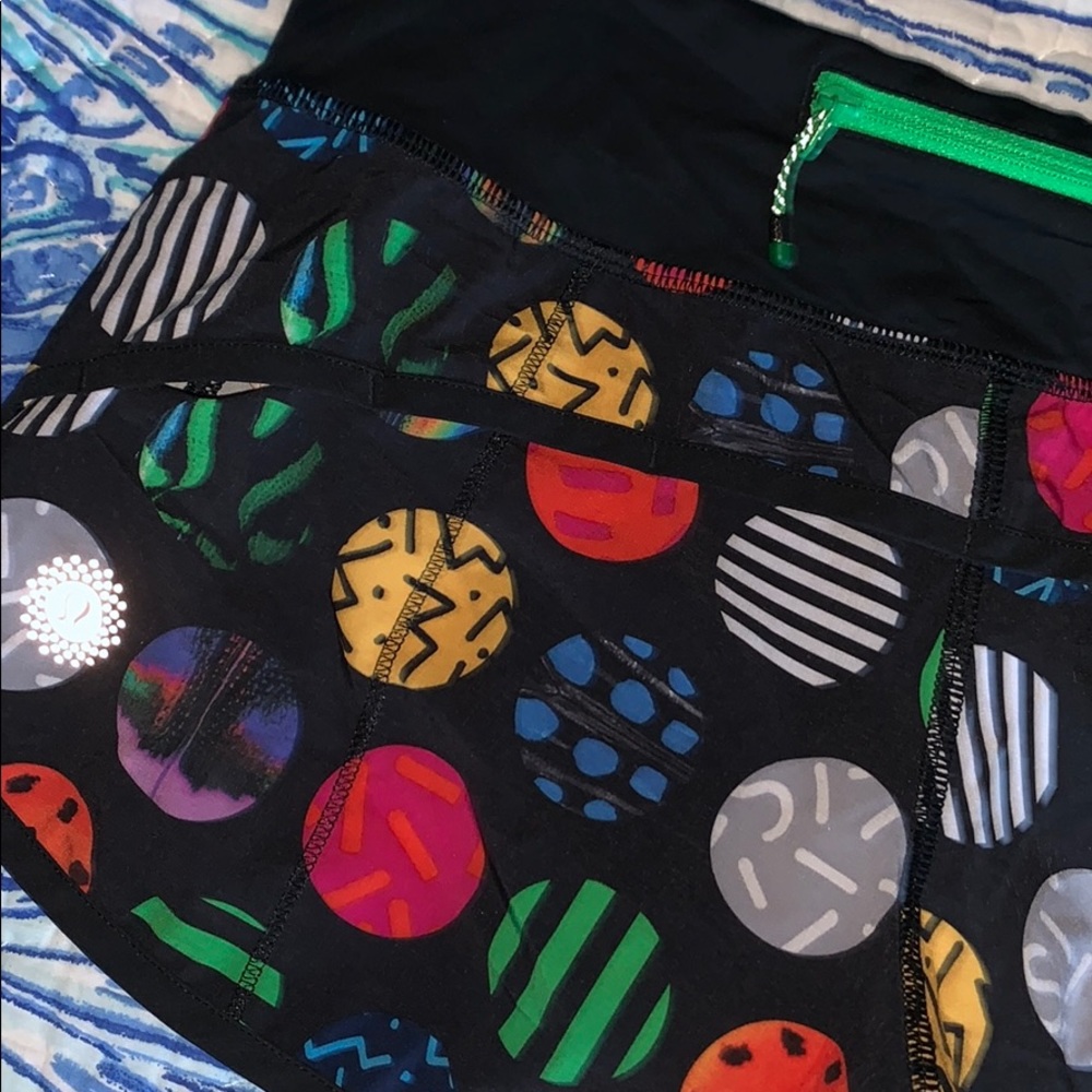 Lululemon Seawheeze Bugs Balls Speed Shorts Size 2 - Gem